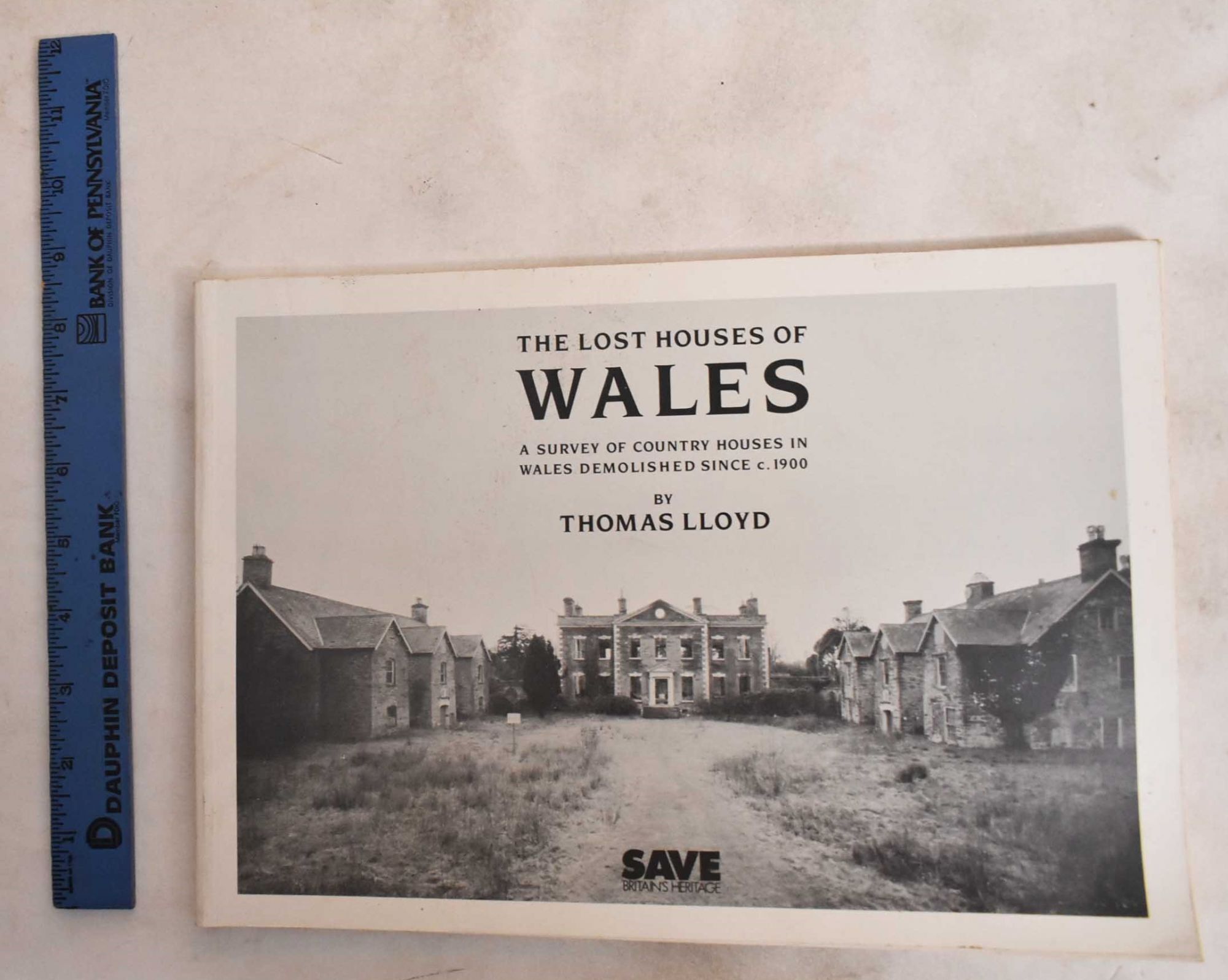 The Lost Houses Of Wales: A Survey Of Country Houses In Wales ...